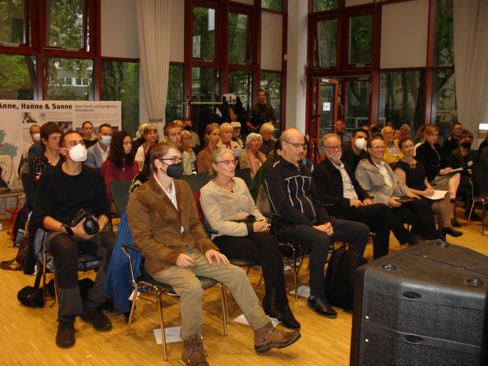 5 neue Stolpersteine und Gedenken für die Familie Ledermann-Citroën
